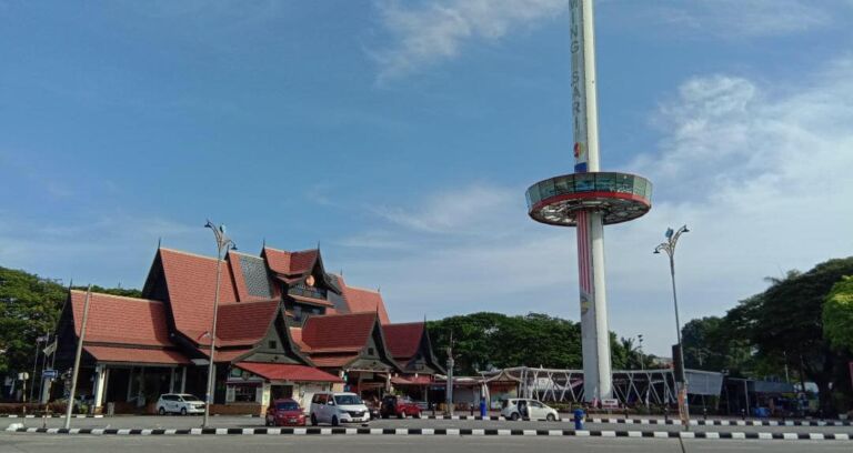 Taming Sari Tower - TourismMelaka.com